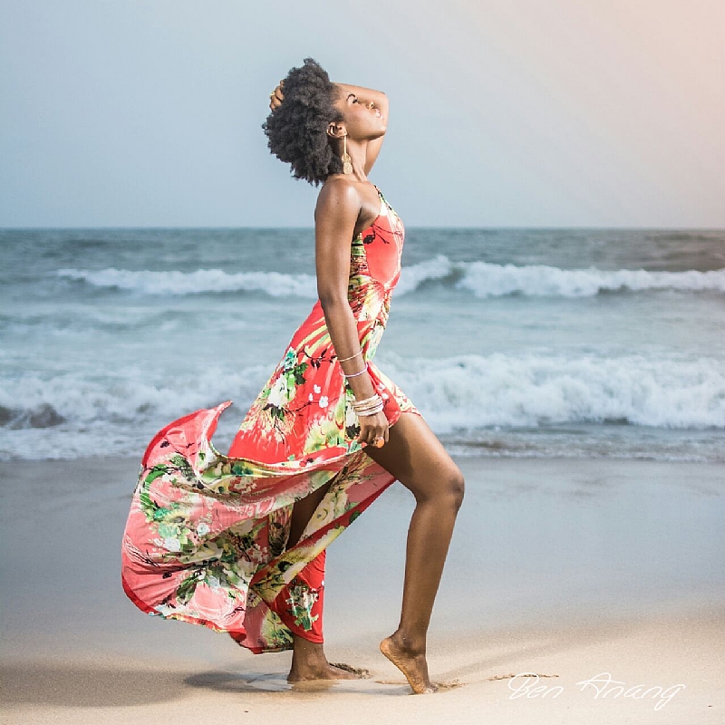 MzVee Says Thanks To Fans With Gospel Medley
