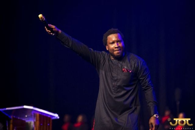 Sonnie Badu goes worldwide with his worship conference tour