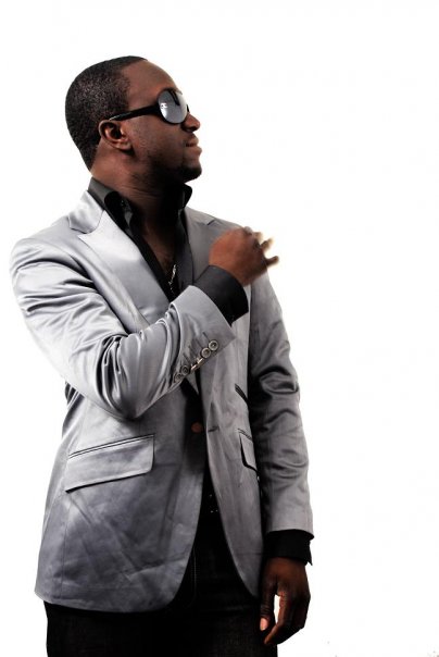 MUSICIANS RALLY BEHIND RICHIE AS HE LAUNCHES HIS ALBUM.