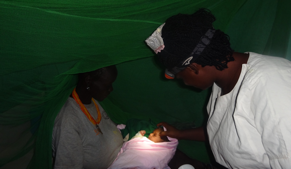 Dumsor: Kaneshie Polyclinic nurses forced to rely on torchlight for ...