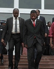 AU Chairman Yayi Boni pays tribute to late President Mills