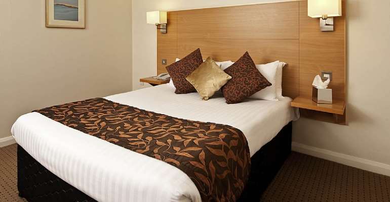 4 Smart Things To Do When Stuck in a Bad Hotel Room