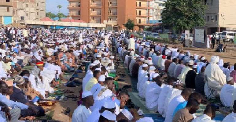 Praying At Home Is Useful - Muslim Communities