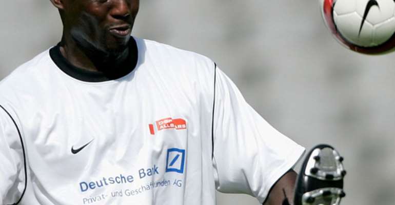 Baffoe Named Bundesliga Legend