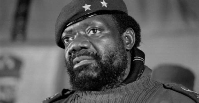 Controversy erupts over Angolan warlord Savimbi's reburial