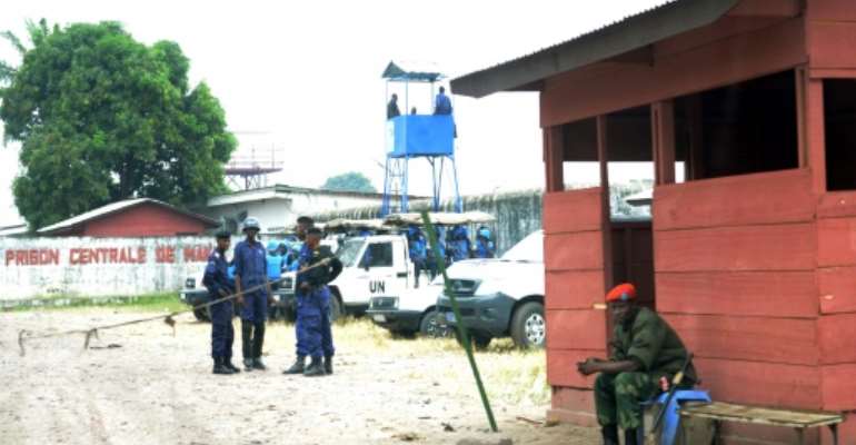 Nearly 70 prisoners flee in second DR Congo jail break