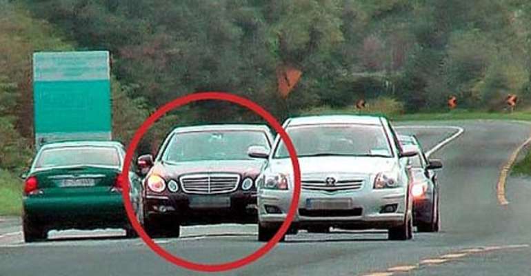 15 PLACES YOU MUST NEVER OVERTAKE THE CAR IN FRONT OF YOU WHEN DRIVING