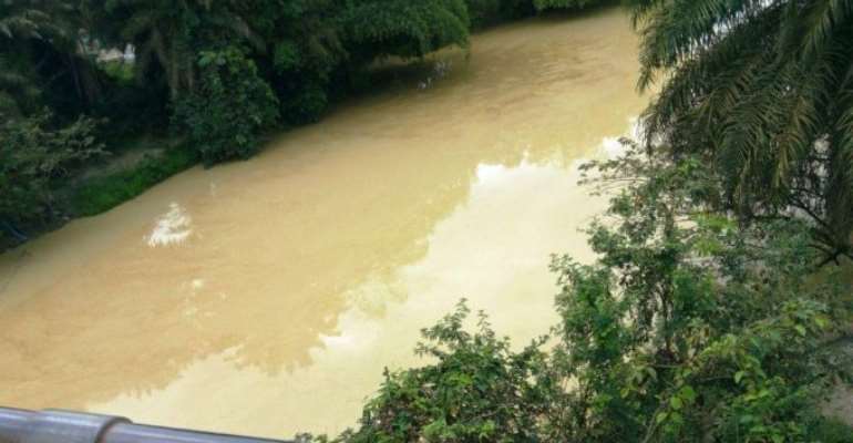 ANKOBRA RIVER: a haven for fish turned into gold-washing tailings