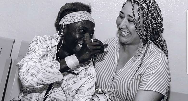 Patapaa arrives in Germany to spend time with his girlfriend (watch)