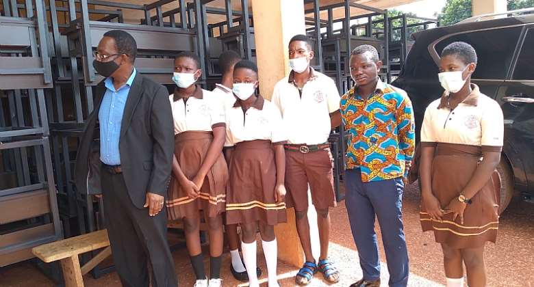 Techiman Municipal Assembly supports GES with over 1000 dual desk to ...