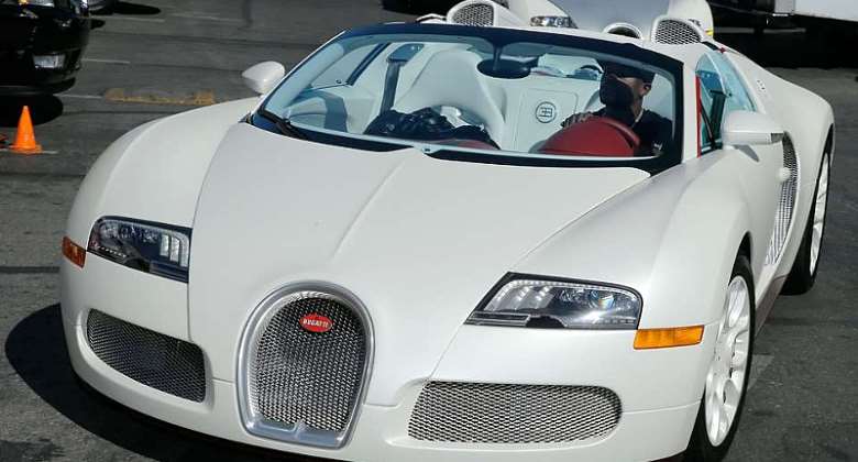 Looking Inside Floyd Mayweather’s Incredible £20 Million Car Collection