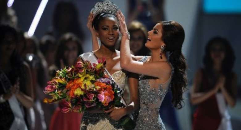 Angolan beauty wins Miss Universe crown
