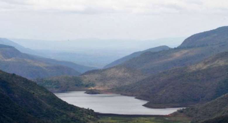 Locals resist heritage status for S. African lake