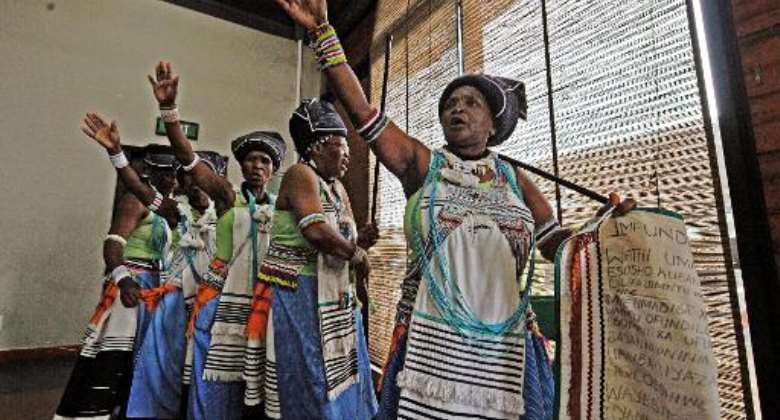 Tradition to take centre stage at Mandela burial