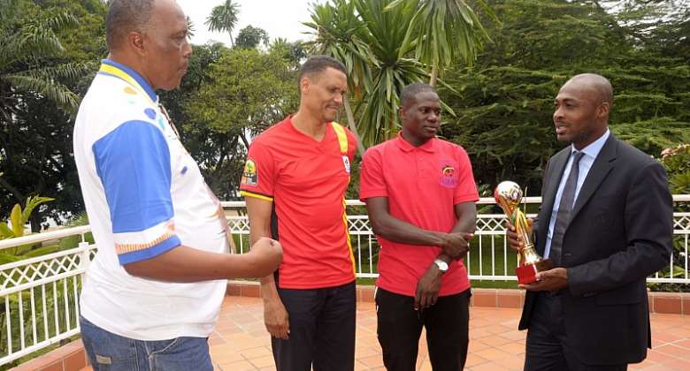 Ghanaian CAF official Kofi Addae receives Andre Ayew's Ugandans Fans' award