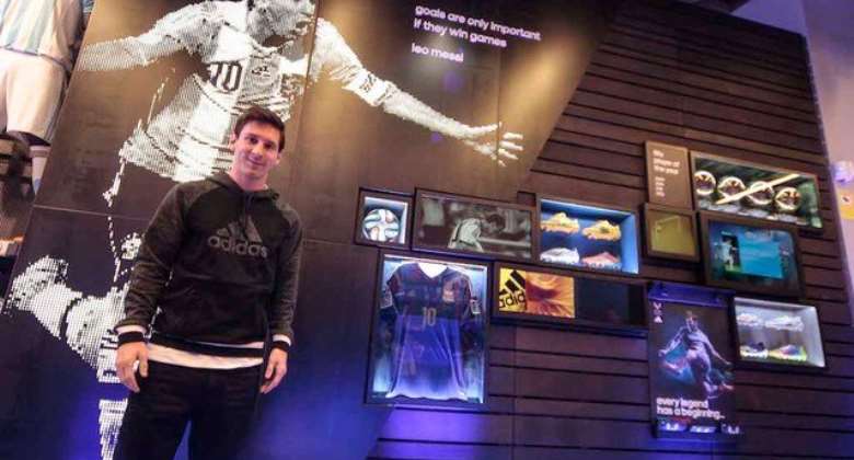 Messi opens store in Barcelona