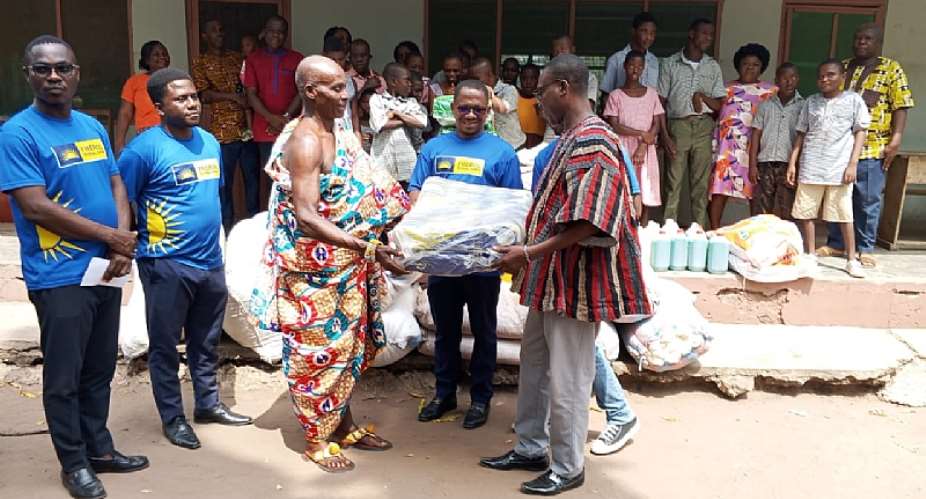 Frerol Rural Bank donates phototherapy units, relief items to health ...