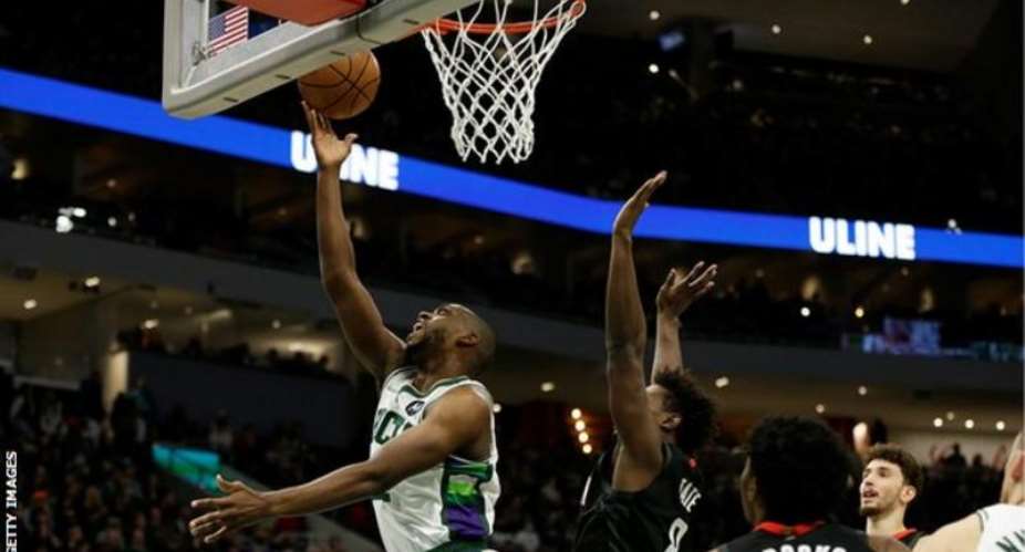NBA: Khris Middleton helps Milwaukee Bucks beat Houston Rockets