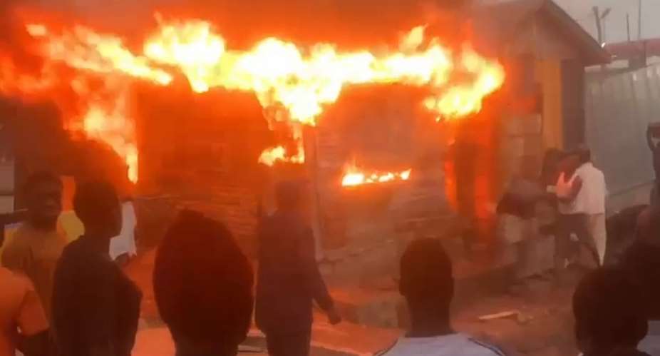 Fire destroys shoe shop at Sunyani Zongo One-way