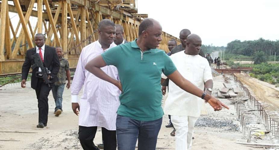 Amaechi Disburses 1-Billion Naira To Ogoni-Andoni-Opobo Unity Road Project
