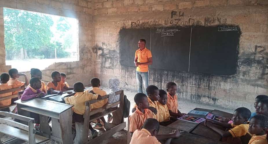 Teaching in an incomplete classroom block demotivating - Headteacher