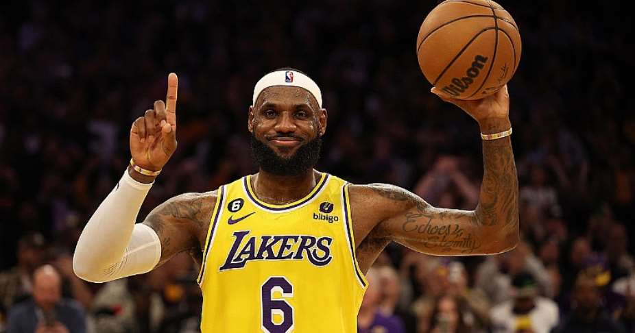 Lebron James Breaks Nba All Time Scoring Record