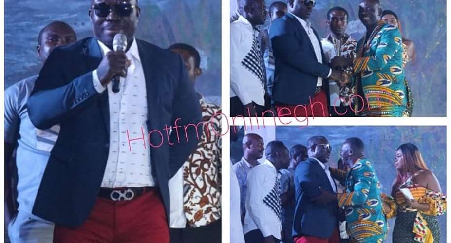 Blind Presenter Otwinoko Honored