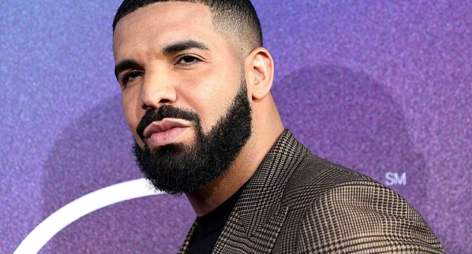 Celebrate me as your father on Father’s Day – Drake tell rappers
