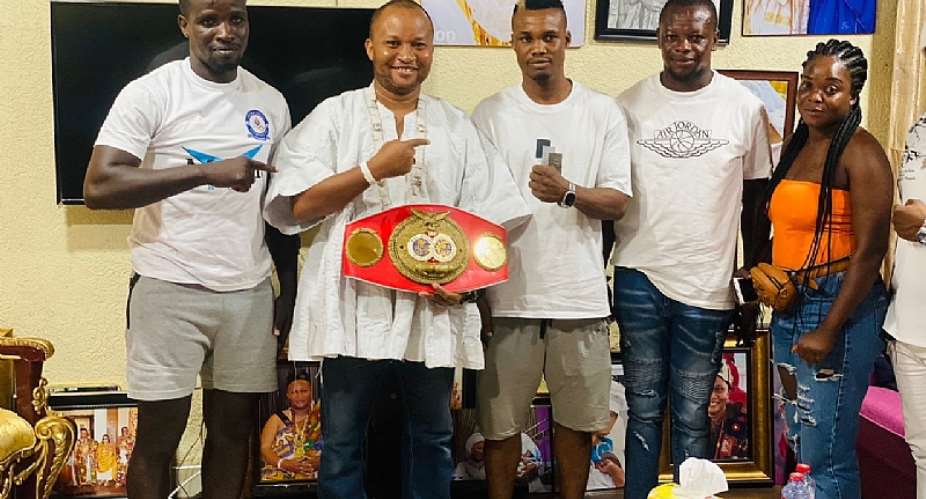 George Ashie Presents Title To Sempe Akwashongts3