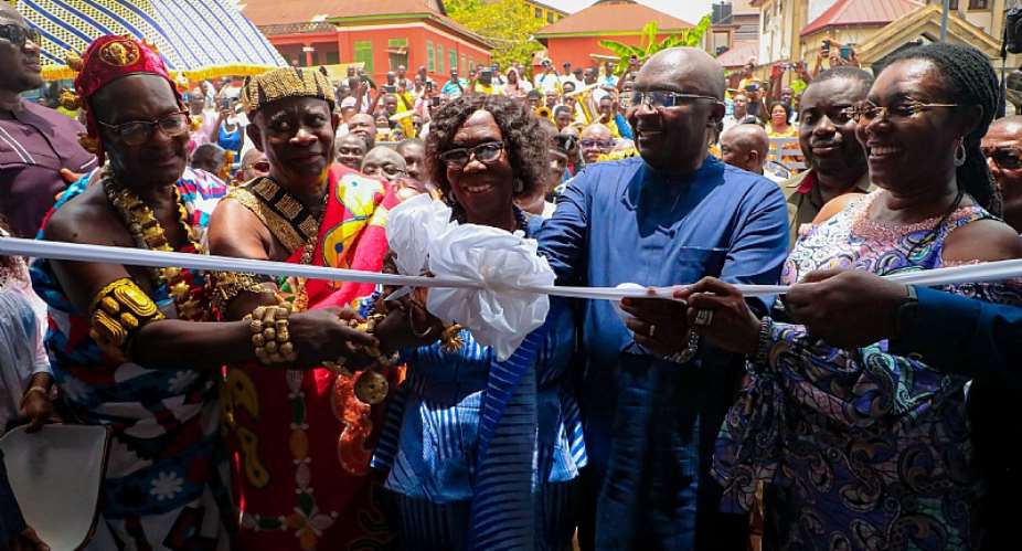 Bawumia commissions multi-purpose technology hub in Akim Oda
