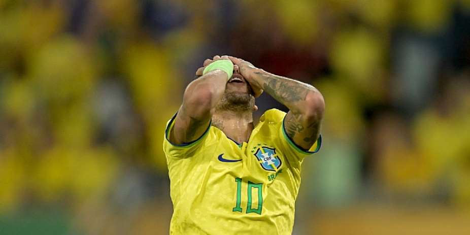 Neymar suffers calf injury, to miss Santos games ahead of World Cup