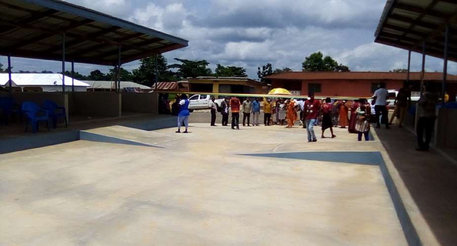 Dormaa East: Market Women At Akontanim Hail Government For New Market