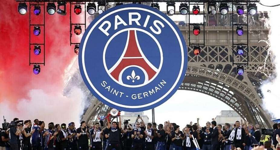 Football heroes: PSG victory toasted by thousands of fans in Paris