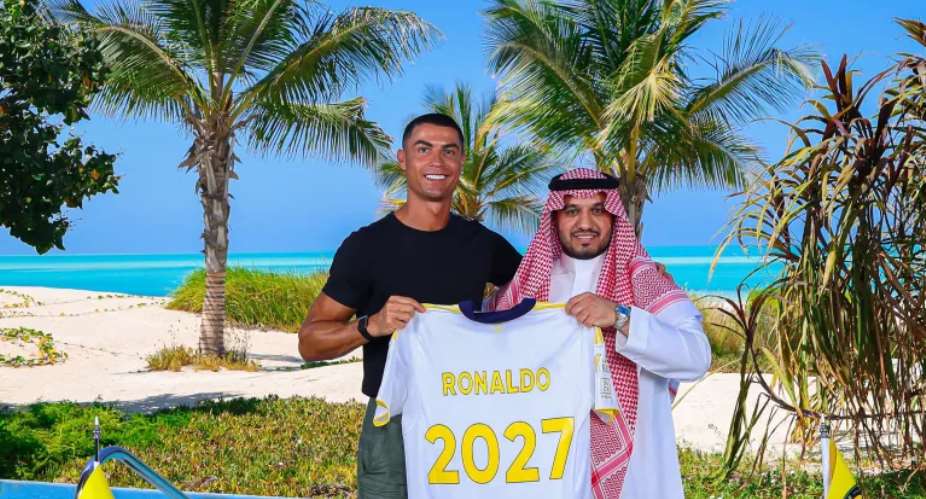 Cristiano Ronaldo signs new contract at Al Nassr until 2027