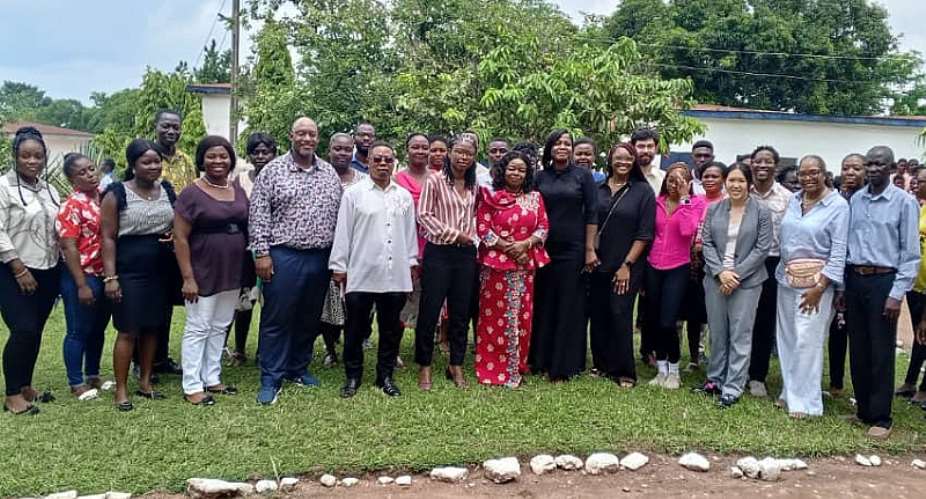 Mariko Bennett advises Ghanaian youth