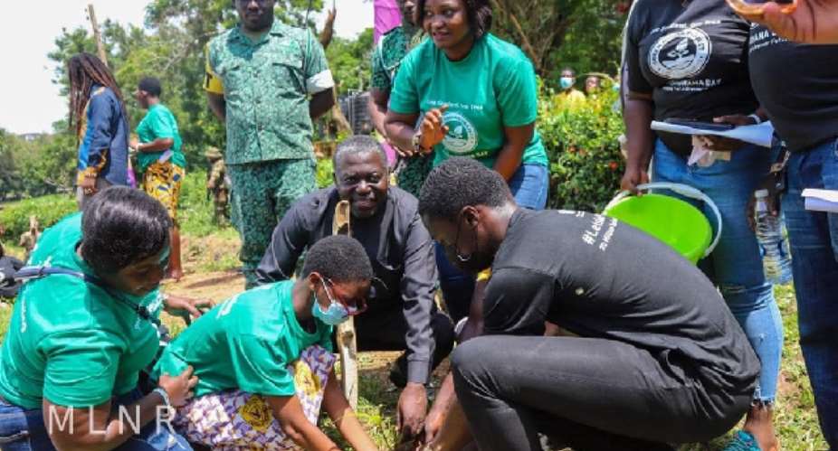 Gov’t launches ‘One Student, One Tree’ initiative