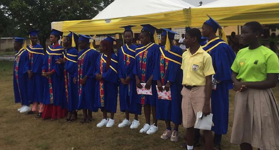 Star Junior High School celebrates graduation pupils