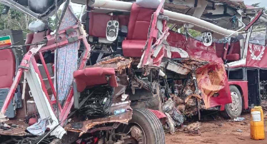 Seven die in VIP bus, fuel tanker collision on Accra-Kumasi highway