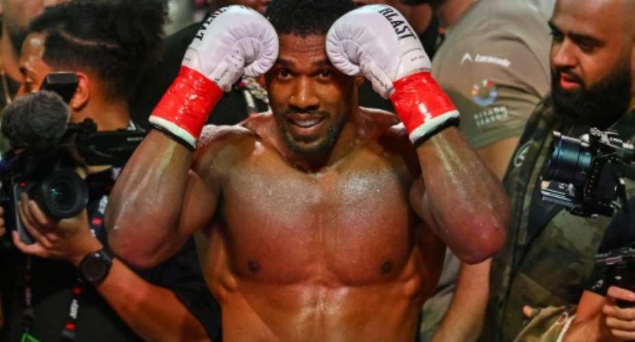 Former world champion Joshua back in gym after horror crash