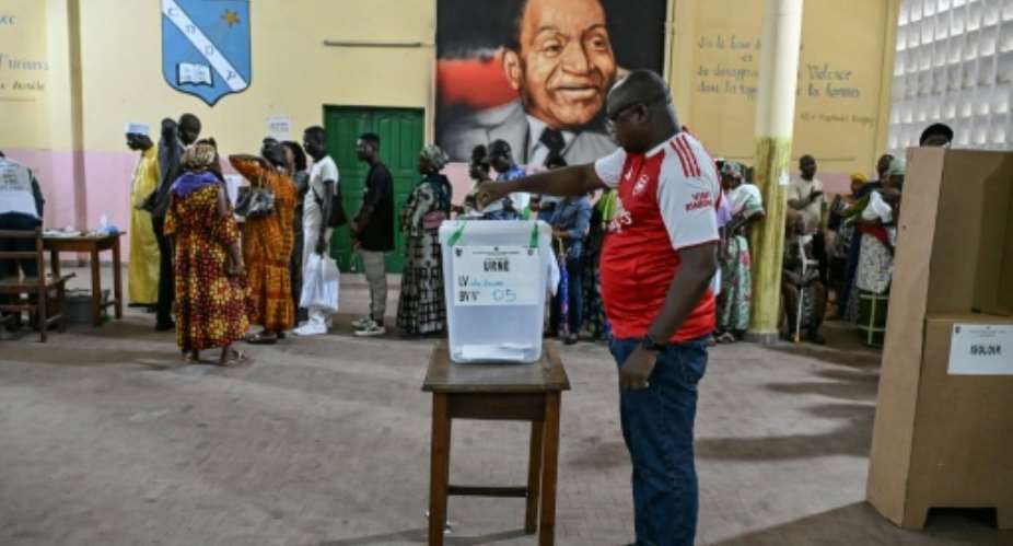Ivory Coast president seeks parliament majority in election