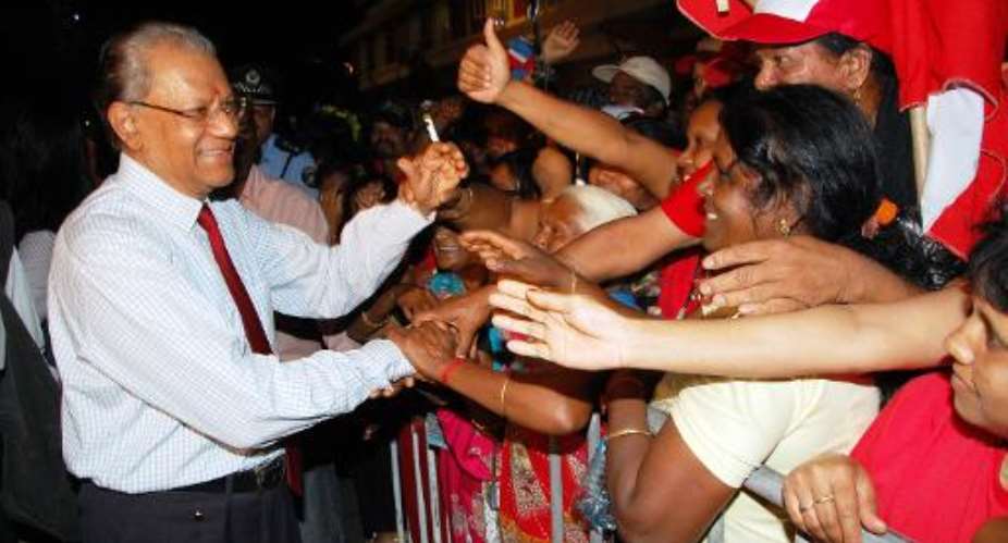 Mauritius votes over presidency, economy