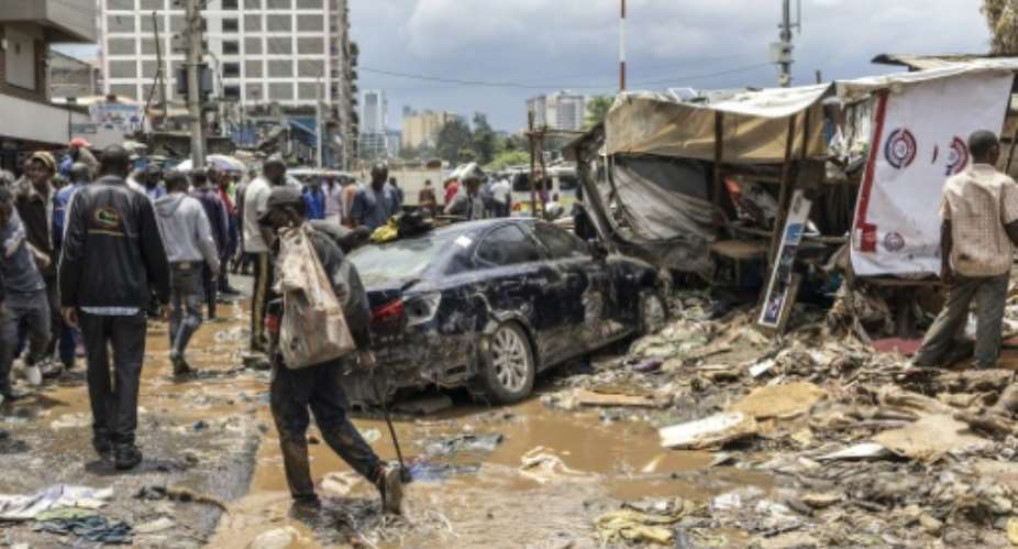 Flash floods in Nairobi kill 23